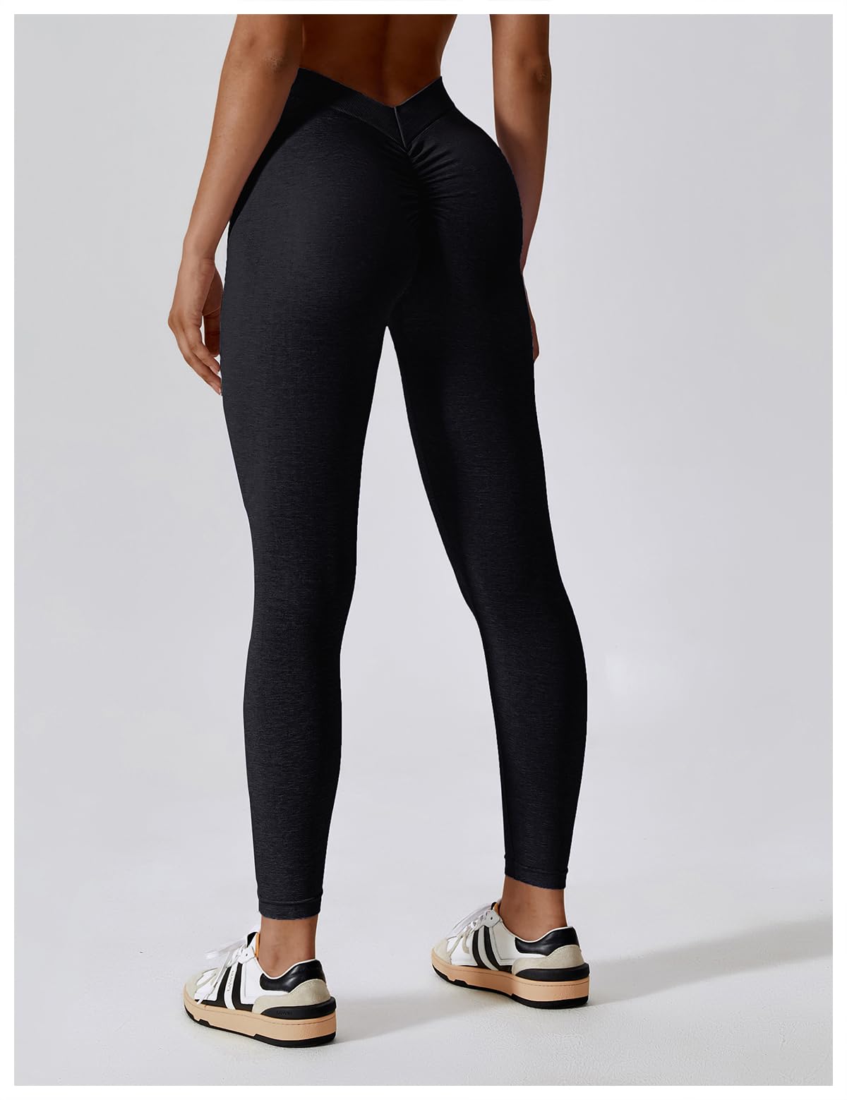 Seamless Scrunch V Back Leggings - Black | Moon Wood