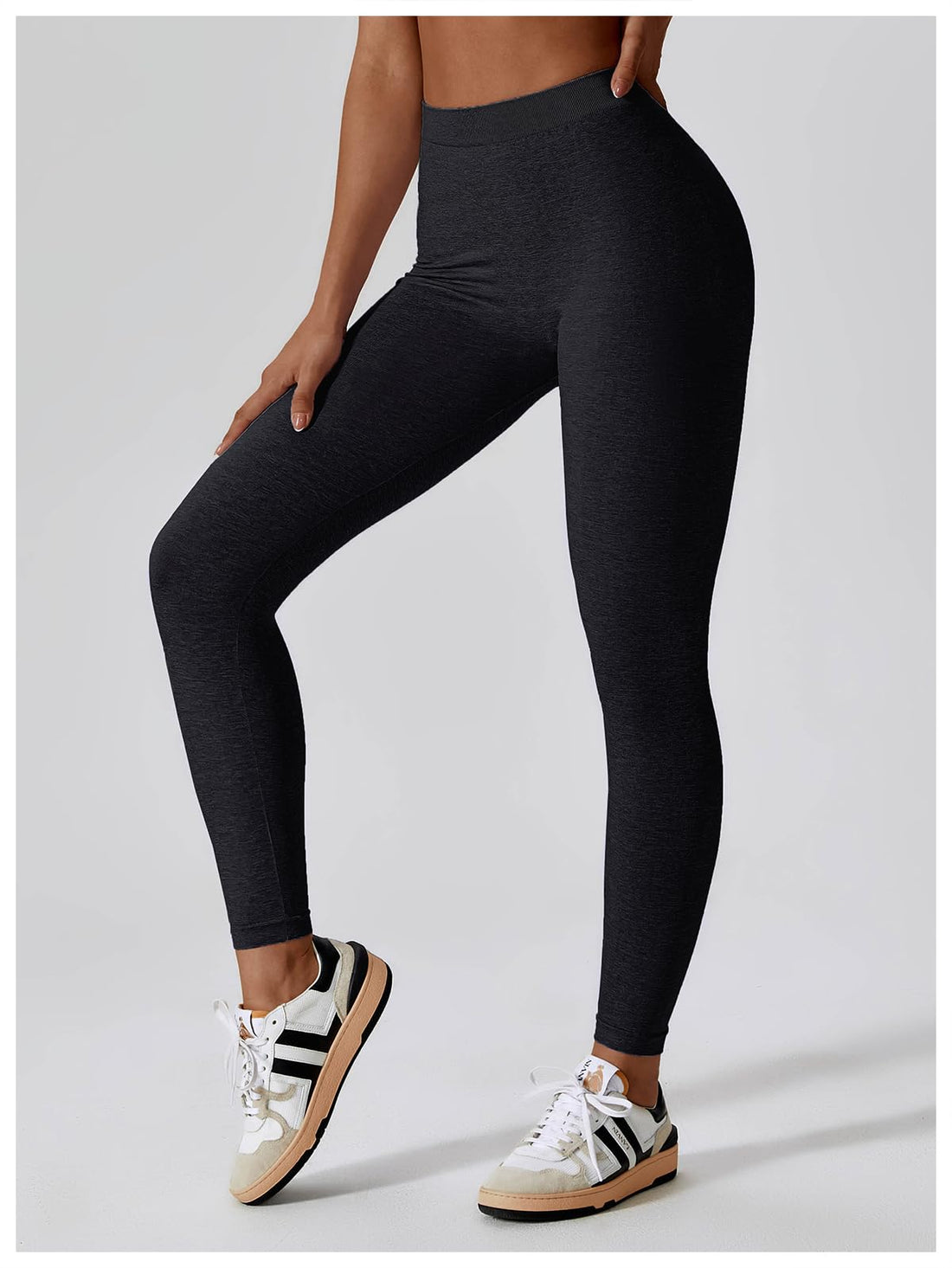 Seamless Scrunch V Back Leggings - Black | Moon Wood